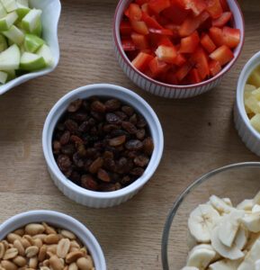 Recipe for Nordic-style Chicken Curry with Delicious Toppings