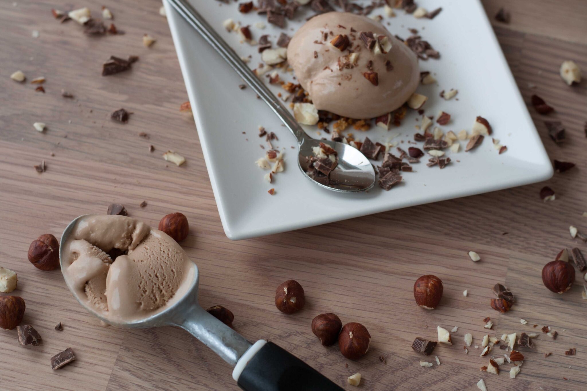 Recipe for Creamy Hazelnut Ice Cream with Chocolate - The BEST recipe!