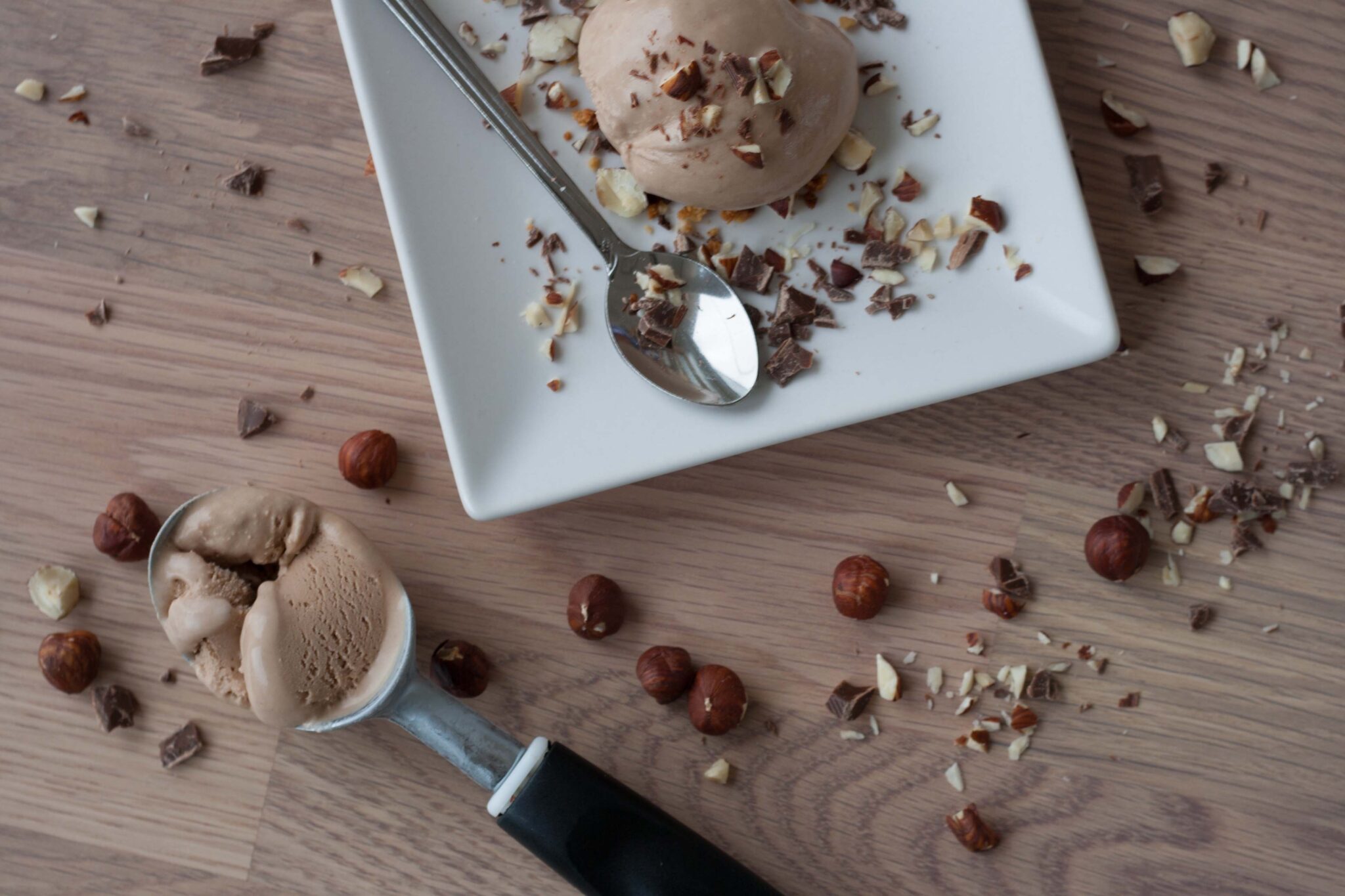 Recipe for Creamy Hazelnut Ice Cream with Chocolate - The BEST recipe!