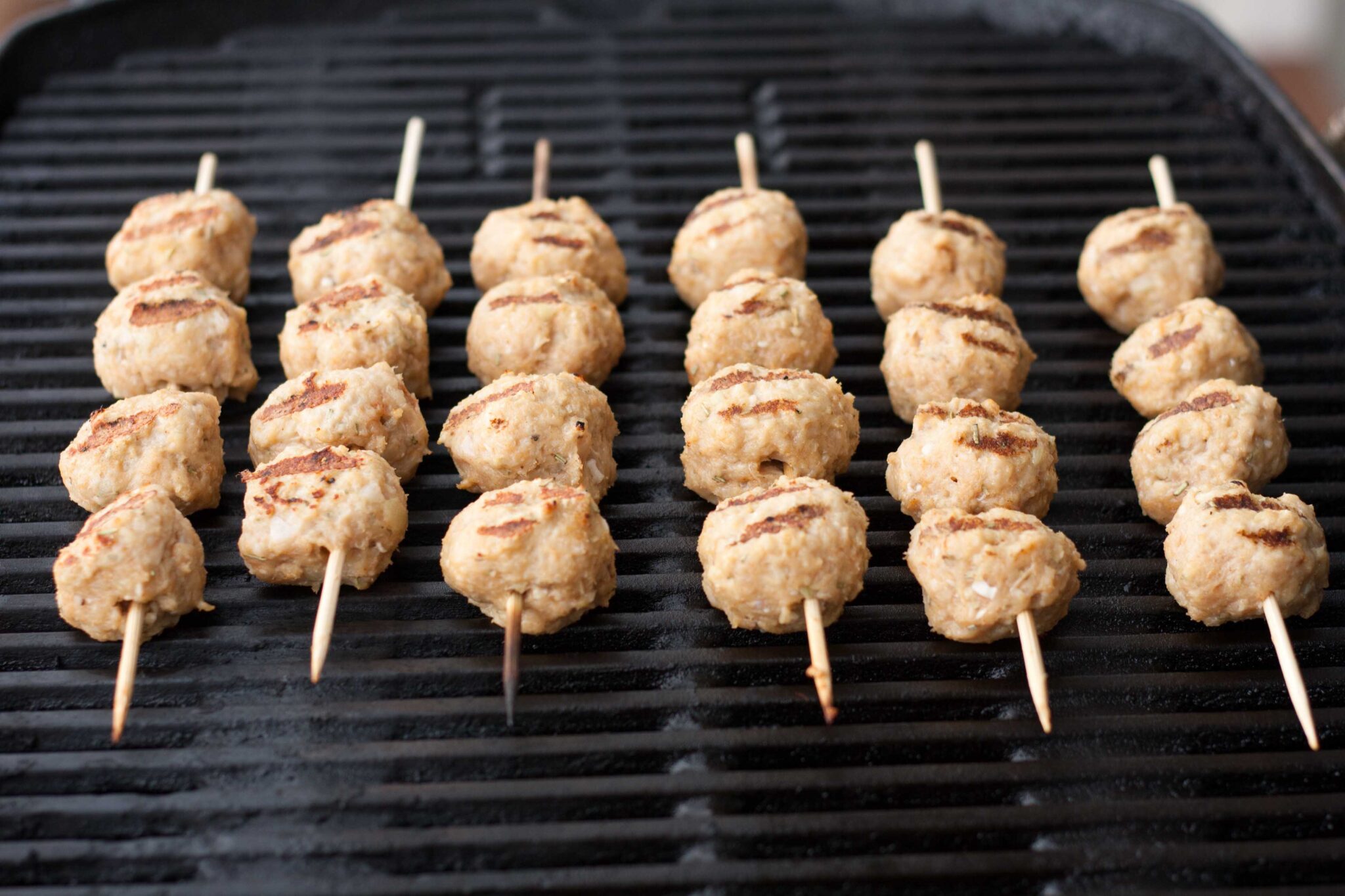 Recipe for Grilled Chicken Meatballs - Super EASY and DELICOUOS!