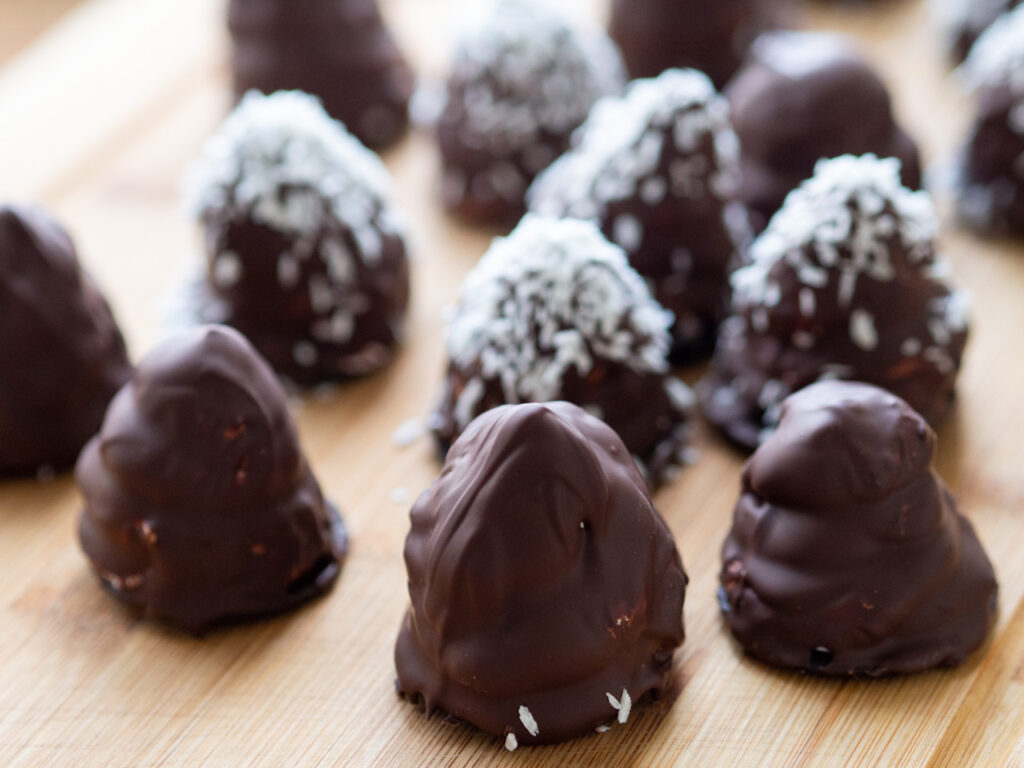 Recipe for Danish Dream Puffs (Flødeboller) - The BEST recipe!